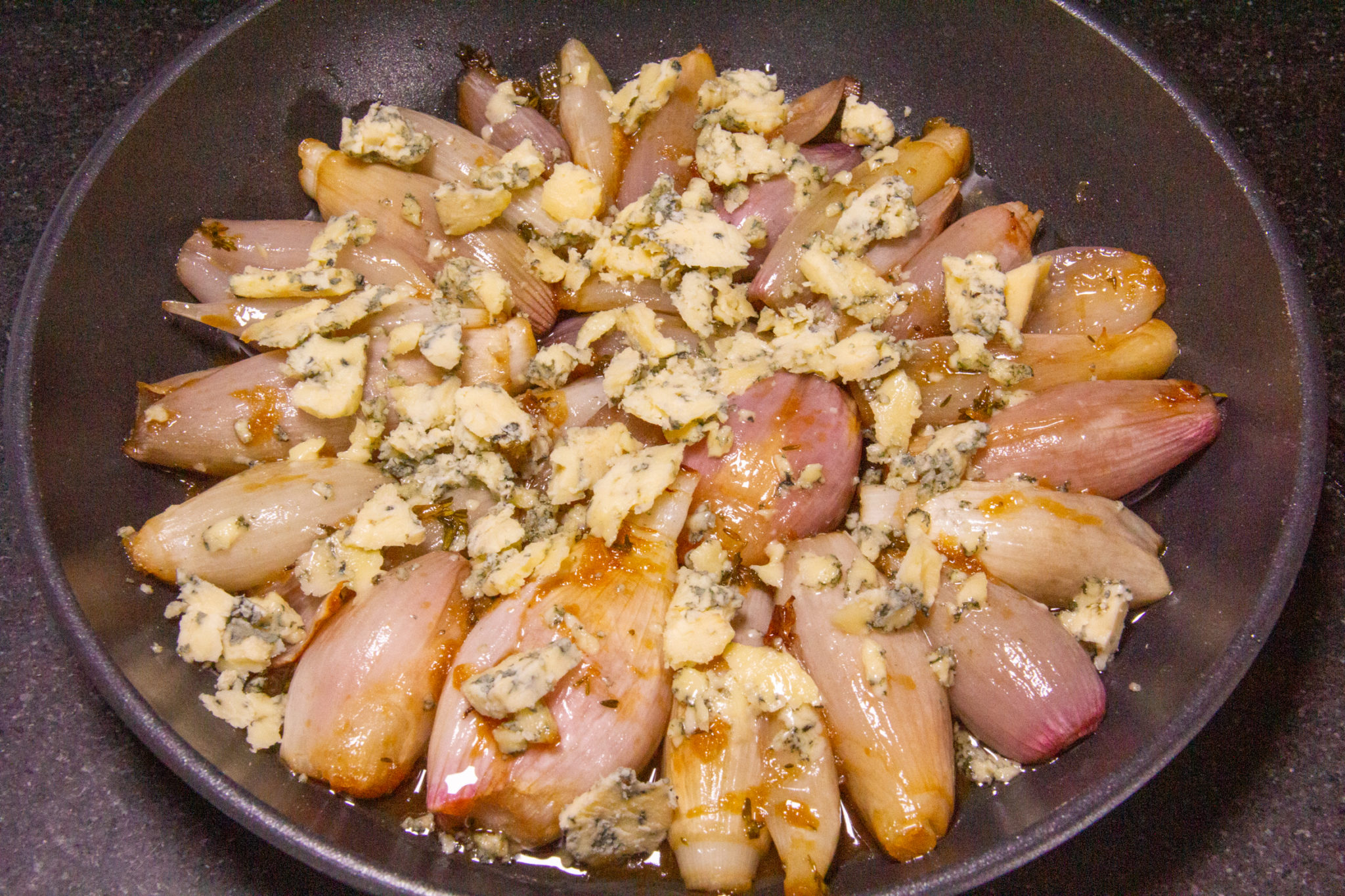 Tatin d'échalotes confites - [les] Gourmantissimes