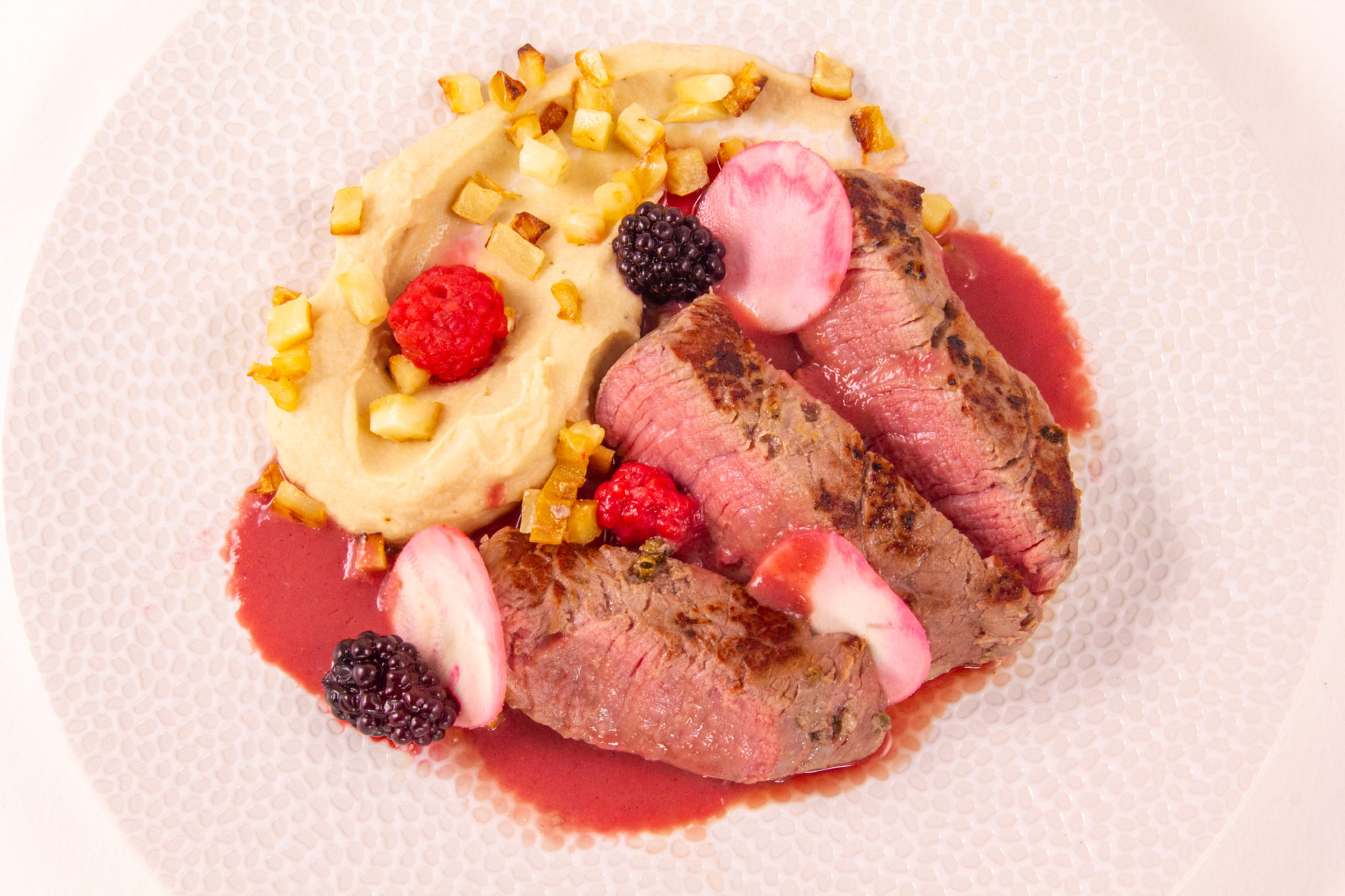 Tournedos de bœuf, céleri et fruits rouges (recette basse température ...